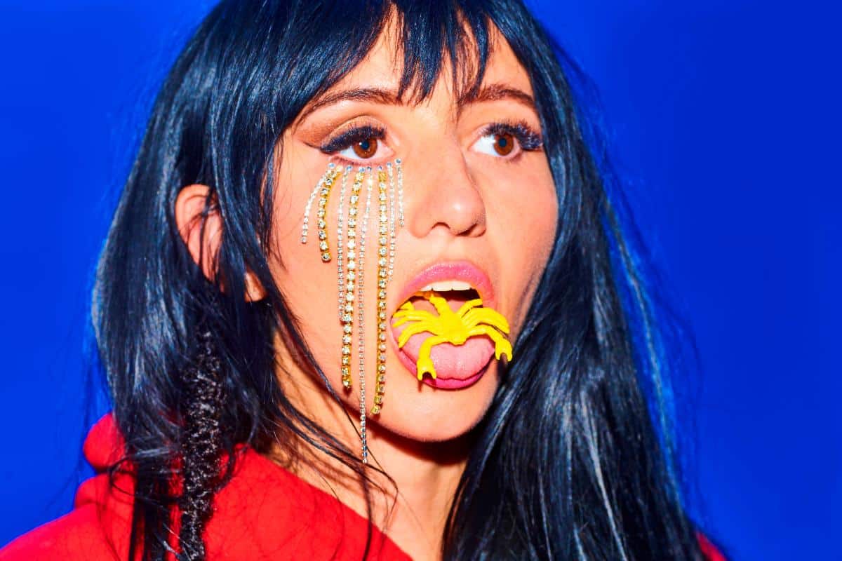 Lights Debuts Dynamic New "Prodigal Daughter" - AltWire